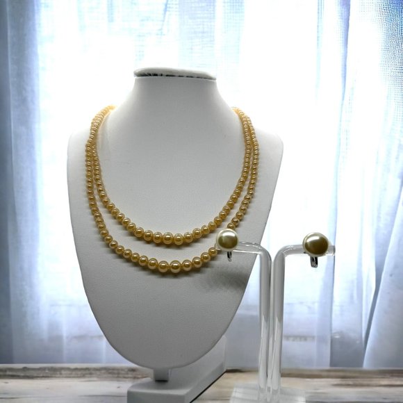 Deltah | Jewelry | Vintage Deltah Simulated Pearl Necklace Clip On ...